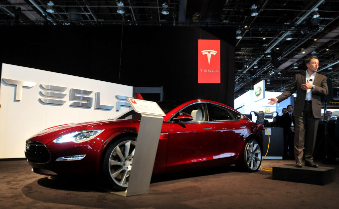 Update Tesla Autopilot Posts First Fatal Crash Nhtsa Investigating